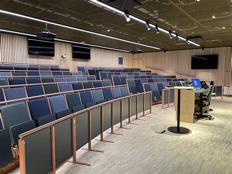 B101 Gradängsal 116 Platser Högskolan Dalarna