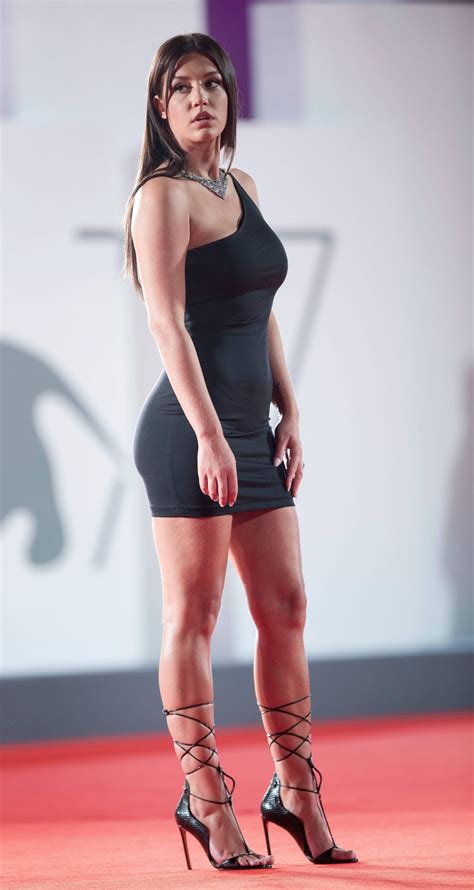 Adèle Exarchopoulos R Celebritylegs