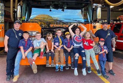 Photo Winslow Cub Scouts Visit Fire House The Town Line Newspaper