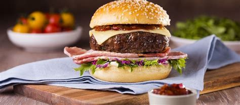 Chess Burger Un Paso Por Su Historia Y Su Forma De Preparación Ella Paraguay