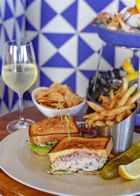 Nine Spots For The Best Seafood In Monterey Co California Couple In