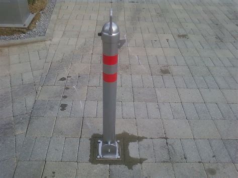 Купить складные ограничительные парковочные столбики в Москве