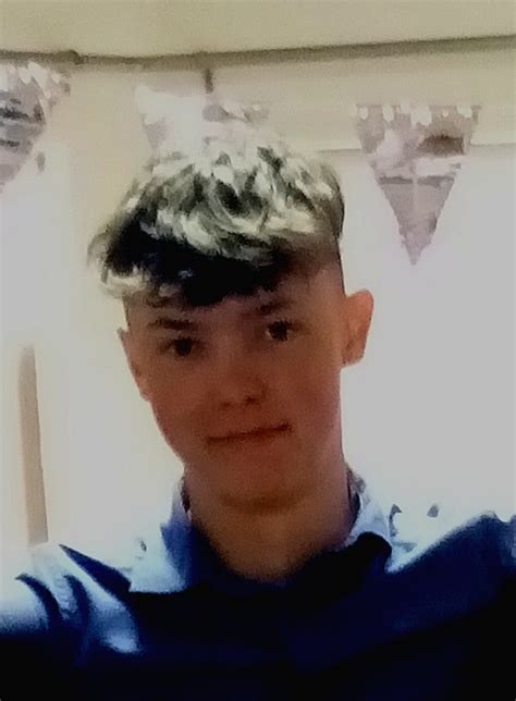 Fionn Mclaughlin 7 Raymaghey Heights Manorcunningham Highland Radio