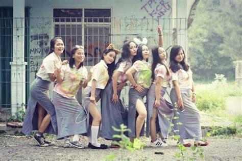 20 Foto Siswi Sma Dengan Gaya Menggairahkan Di Instagram Bikin Panas