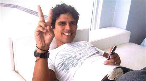 Falleció El Cantante Pedro Suárez Vértiz Según Medios Peruanos