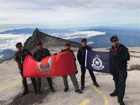 Program Mengibarkan Bendera Utk Dan Bendera Pdrm Sang Saka Biru