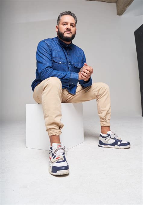 Luwayne Wonder Vibeology With Luwayne Wonder 10pm 1am On Heart Fm Followers Facebook