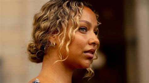 Locken Mit Socken So Bekommt Ihr Traumlocken über Nacht Cosmopolitan