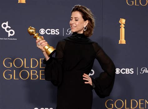 Fernanda Torres Vence Como Melhor Atriz De Drama No Globo De Ouro E Dedica Prêmio Para Sua Mãe