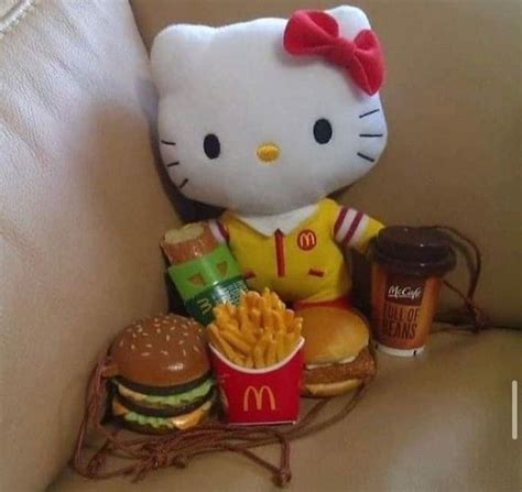 Pin Von Sara 🤍 Auf Hello Kitty ˚ʚ♡ɞ˚