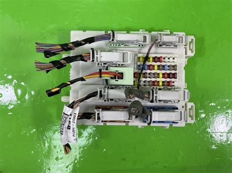 Ford Focus Mk3 Bcm Body Control Module Fuse Box Dv6t14a073dm 2011 2014