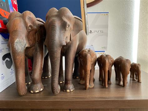 Wood Carvings Elephant Statues Hobbies And Toys Memorabilia