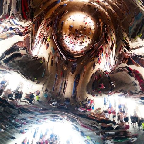 Premium Photo Reflection Of Crowd On Cloud Gate