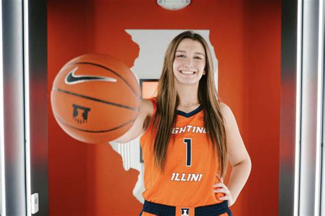 Podcast Oskee Talk Episode 250 Hayven Smith The Champaign Room