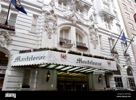 Jul 17 2006 New Orleans La Usa Hotel Monteleone Is The Oldest