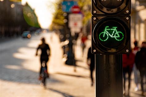 Nowe obowiązkowe systemy bezpieczeństwa w samochodach