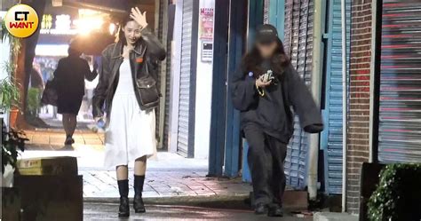 重拾舊情1／李沐復合學霸男友甜蜜蜜 雨中漫步耳邊悄悄話 娛樂 Ctwant