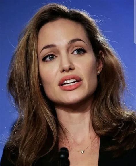 Angelina Jolie Allegedly Tipped The Paparazzi To Take Photos Of Her Brad Pitt Artofit