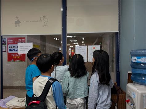 후추맘 헨리 데이비드 소로는 『월든」에서 ”대다수의 사람들은 조용한 절망 속에서 살아간다 고 썼고 이는 그의 글 중에서 자주 인용되는 문장 중의 하나다 소로의 시대