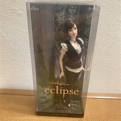 The Twilight Saga Eclipse Alice Barbie Pink Label Rare T2237 Doll