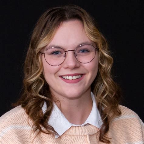 Mylee Queen Assistant Branch Manager First National Bank And Trust Company Linkedin