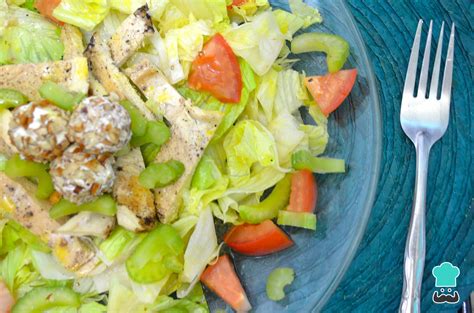 Ensalada De Pollo Con Lechuga