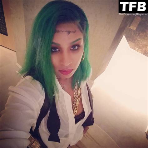 Savannah James Sexy Collection 18 Photos Thefappening