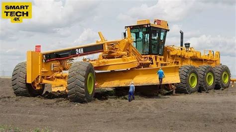 Top 10 Powerful And Largest Motor Graders In The World Heavy Machinery