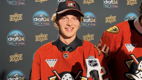 Ducks Select Tarin Smith With 79th Overall Pick