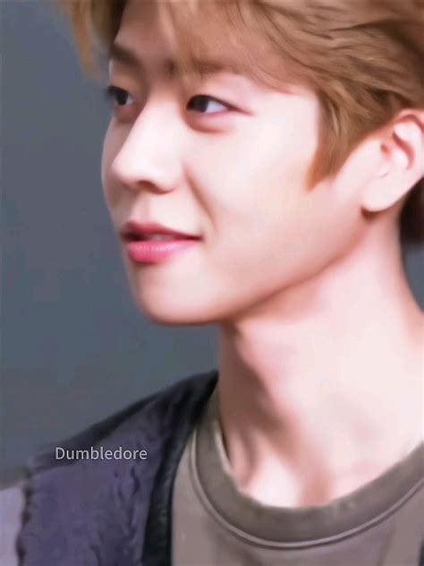 金发的蔡钟协 Youtube