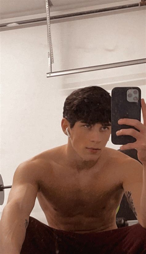 Pin En Foto Insta Modelos De Instagram Celebridades Chicas Dibujos