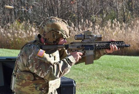 Us Army Moving Forward With Sig Sauer Next Generation Squad Weapon Program