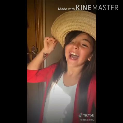 اكثر فديو مضحك شاهدته حتى اليوم دانيا تقلد نوميديا ازول Youtube