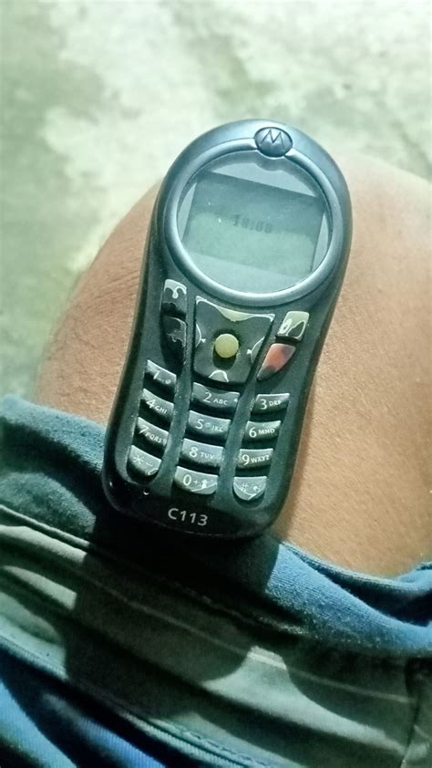 Ai có màn hình điện thoại Motorola c113 chỉ em với ạ