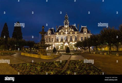Eclairage Nocturne Fotos Und Bildmaterial In Hoher Auflösung Alamy