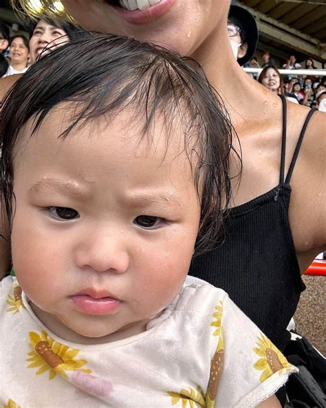 国枝洋子さんのインスタグラム写真 国枝洋子instagram「久しぶりに片瀬江ノ島水族館へ🐟 イルカショーは何度見ても感動👏 1番前の席と後ろの席、 2回見ました🐬 ハンナも一緒に