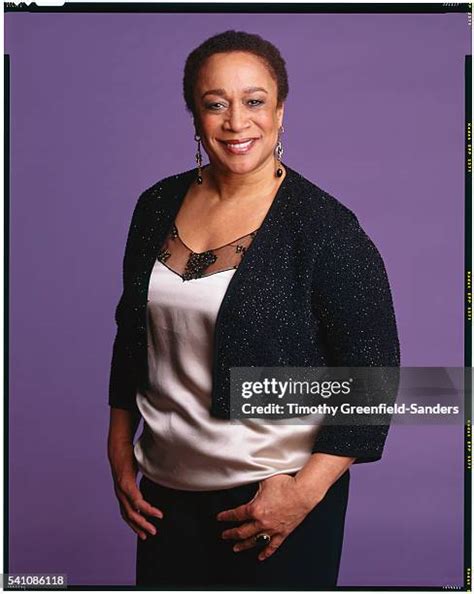 Epatha Merkerson Photos And Premium High Res Pictures Getty Images