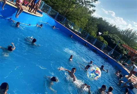 Zumba En El Agua Torneos De Ping Pong Juegos Para Niños Actividades