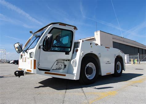 Navair Frcse Test New Aircraft Tow Tractor At Nas Jacksonville Navair