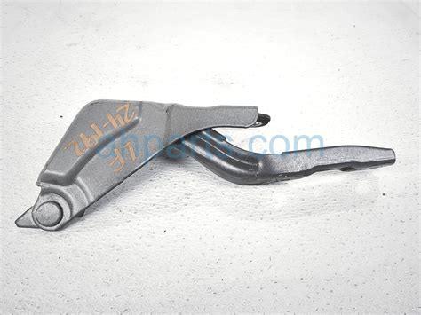 2015 Hyundai Elantra Driver Side Hood Hinge Silver 79110 3x000