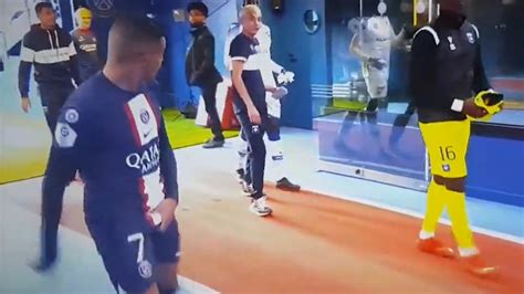 Le Geste Honteux De Mbappé Après La Victoire Contre Auxerre