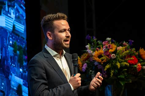 Beste ‘jonge Bestuurder Arjen Van Drunen Gaat Niet Naast Zijn Schoenen