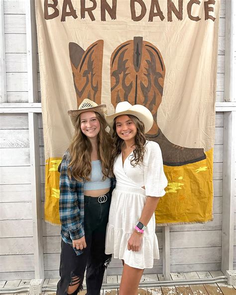 Barn Dance Scrolller