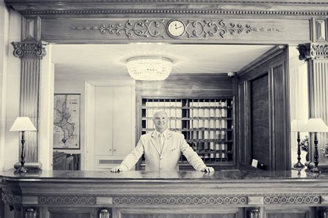 150 Years Of Glamour Hotel Du Cap Eden Roc History Of French Riviera