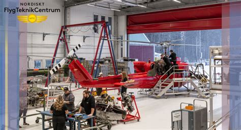 Flygtekniker Med Inriktning Helikopter