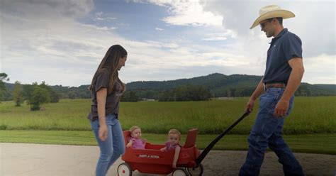 Pbr Oklahoma Freedoms Eli Vastbinder Is Riding For His