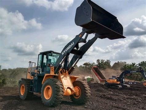 Erwin Saputra St On Linkedin Hl665l Vs Hx300 For Stockfile Coal Mining Real Pict From Bayung