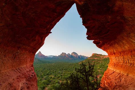 A Guide To The Birthing Cave Hike In Sedona