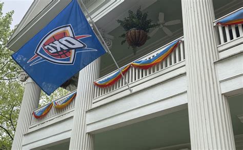 How To Properly Arrange And Display Multiple Flags Independence