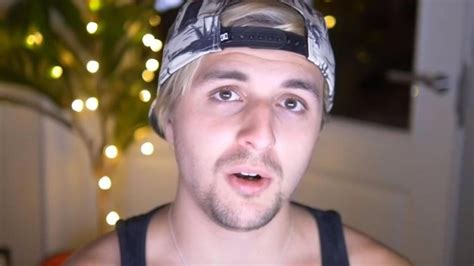 Una Jueza De Barcelona Declara Nulo El Contrato Que El Youtuber Dalas Review Hizo Firmar A Una